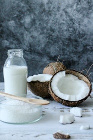 Tout Savoir Sur Le Lait De Coco Bienfaits Et Recettes La Fourche Tout Savoir Sur Le Lait De Coco Bienfaits Et Recettes La Fourche